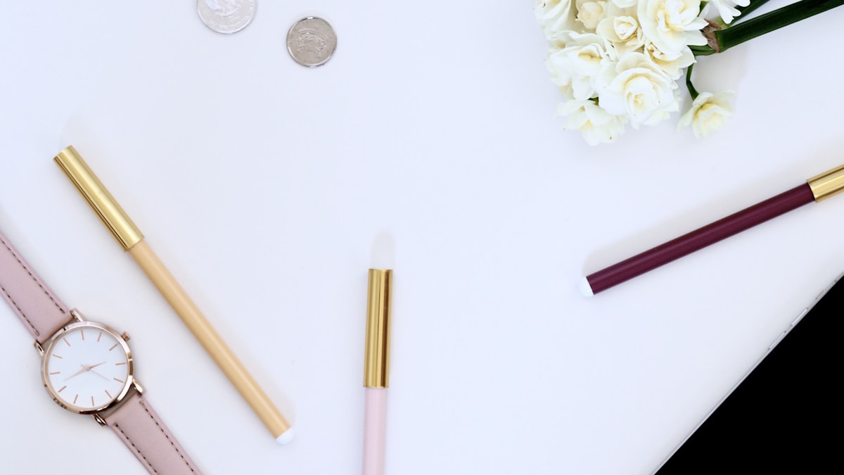Clean Makeup Trends 2026: What's In, Out & Top Picks